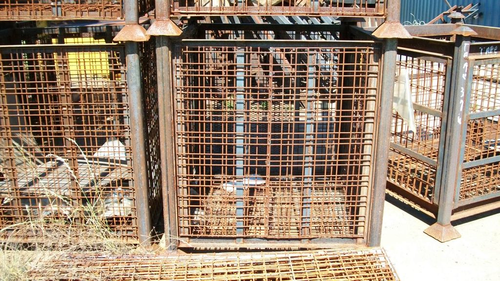 Used Wire Mesh Bins Tier Rack Custom Warehouse Racks Stack Racks Pad Racks Portable Racks